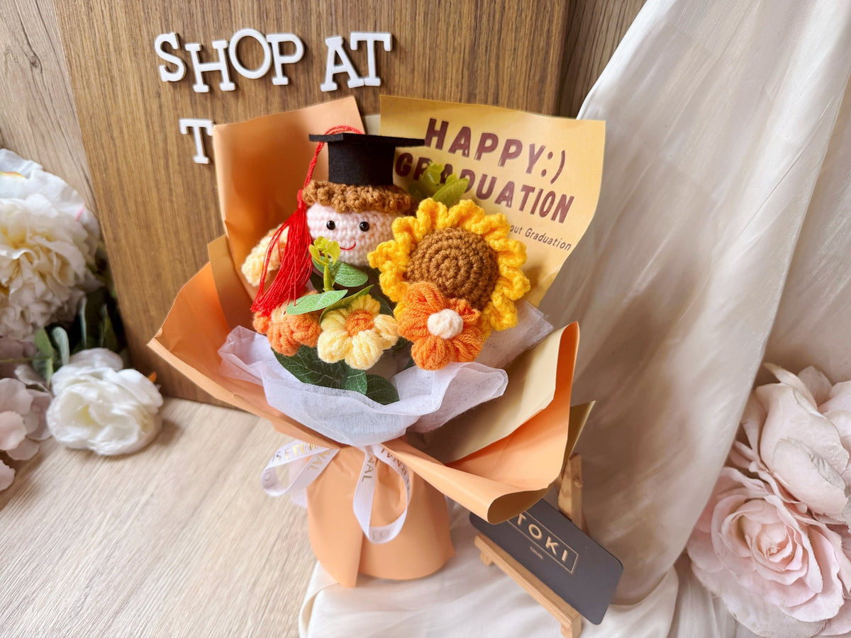 ( Mini Crochet Graduation Bouquet - Long Hair Graduate, 1 Sunflower & 4 ...